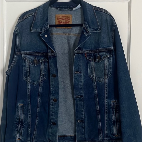 Levi's | Jackets & Coats | Mens Levi Jean Jacket | Poshmark